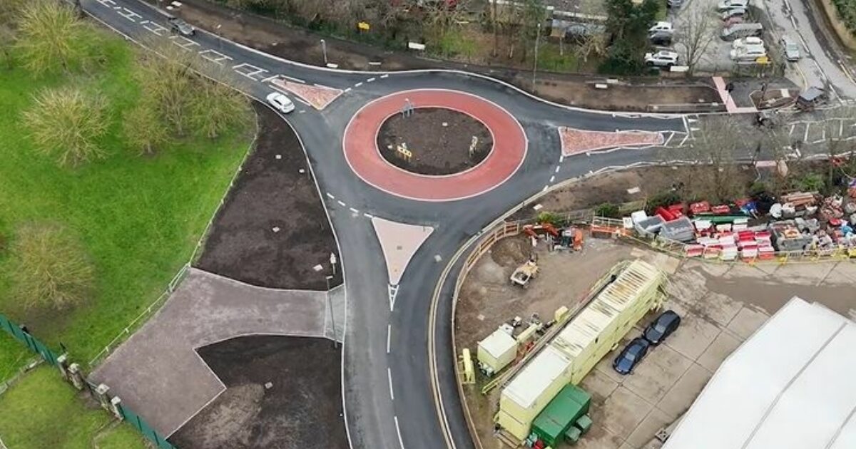 New roundabout junction at Shepperton | Careys